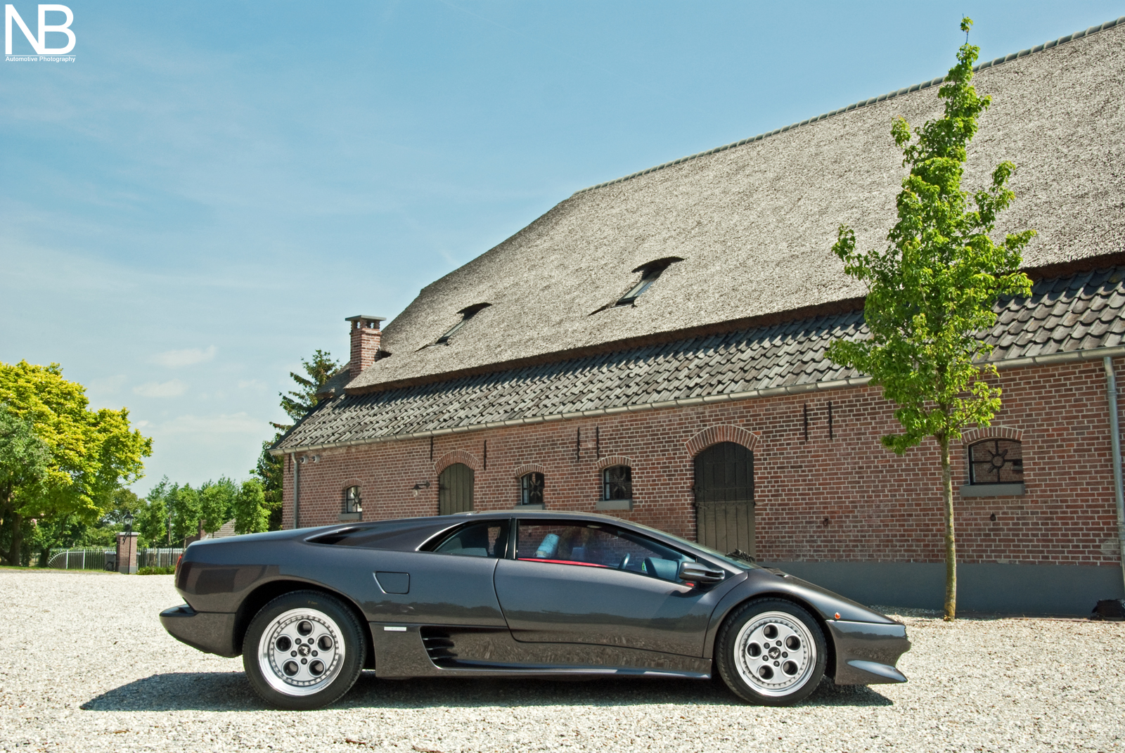 Photoshoot: Lamborghini Diablo & Maserati GranCabrio