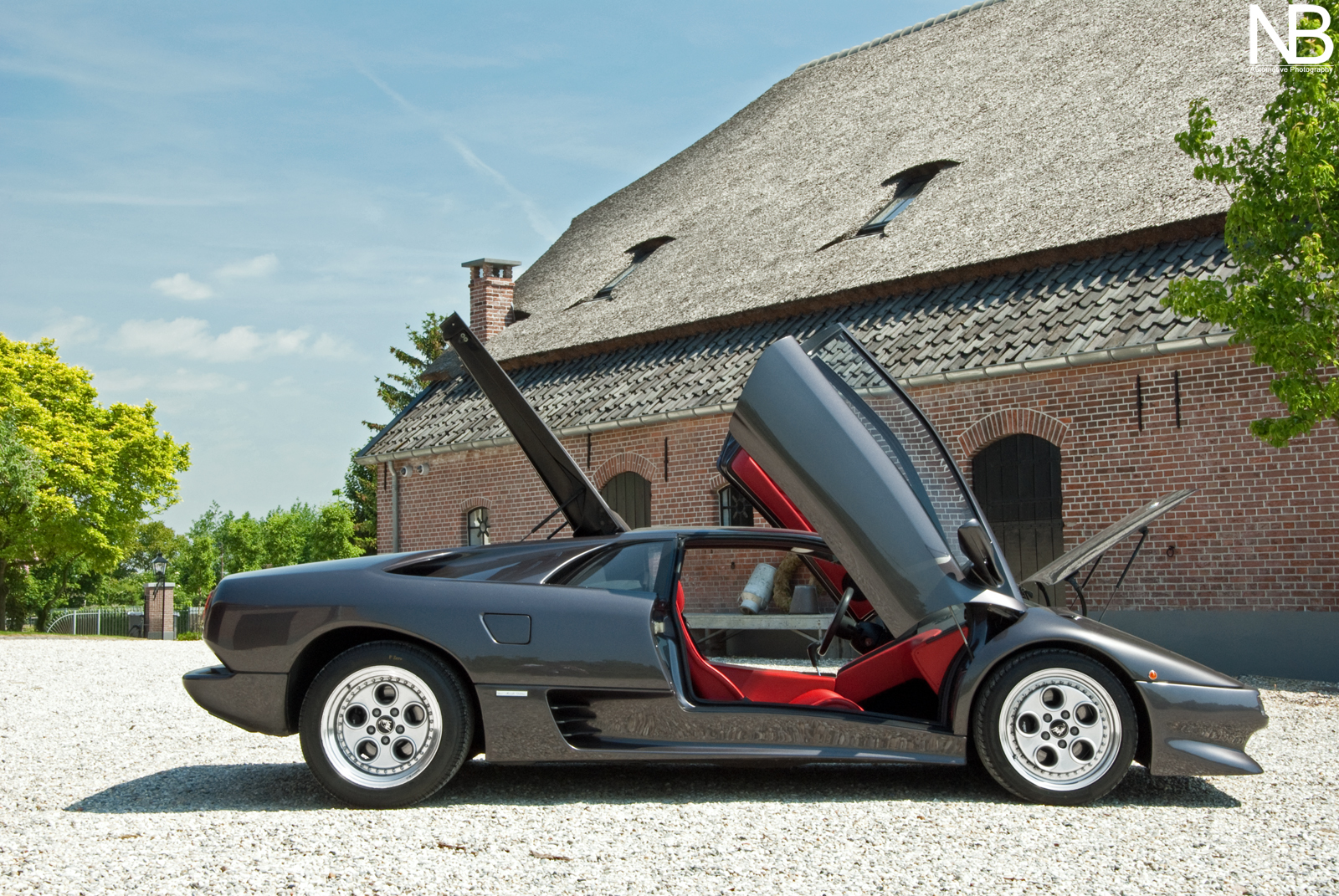 Photoshoot: Lamborghini Diablo & Maserati GranCabrio