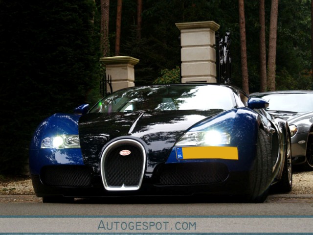 The Bugatti Veyron: All colors of the rainbow