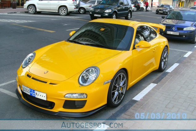 All colours of the rainbow: Porsche 997 GT3 MkII